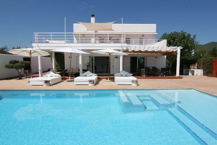 Villa Mara Close Playa Den Bossa Beach - Ibiza