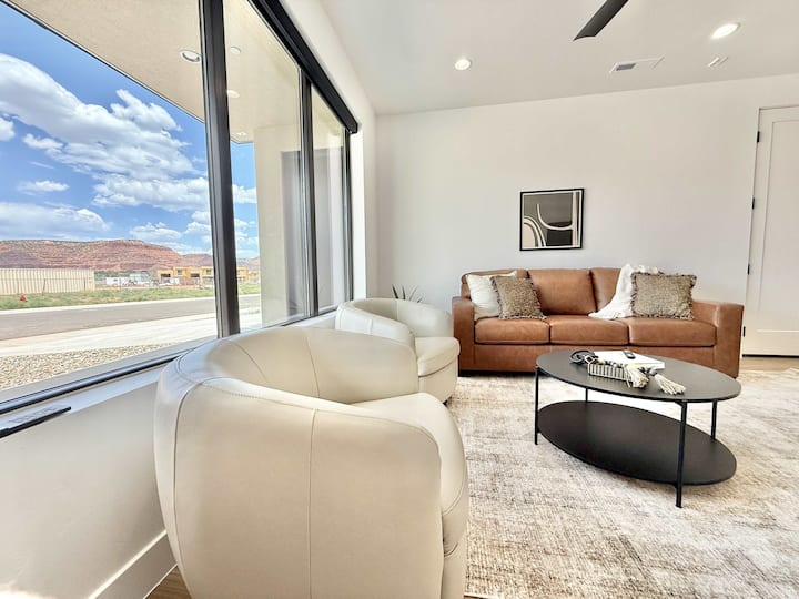 Kanab Desert Oasis - Pool, Hot Tub + Pickleball - Kanab, UT