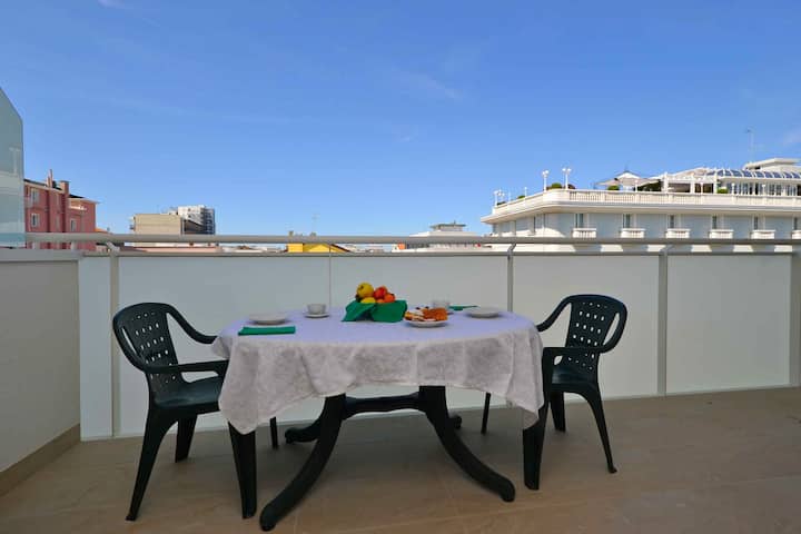 Appartement De Vacances Avec Climatisation Et Balc - Lignano Sabbiadoro