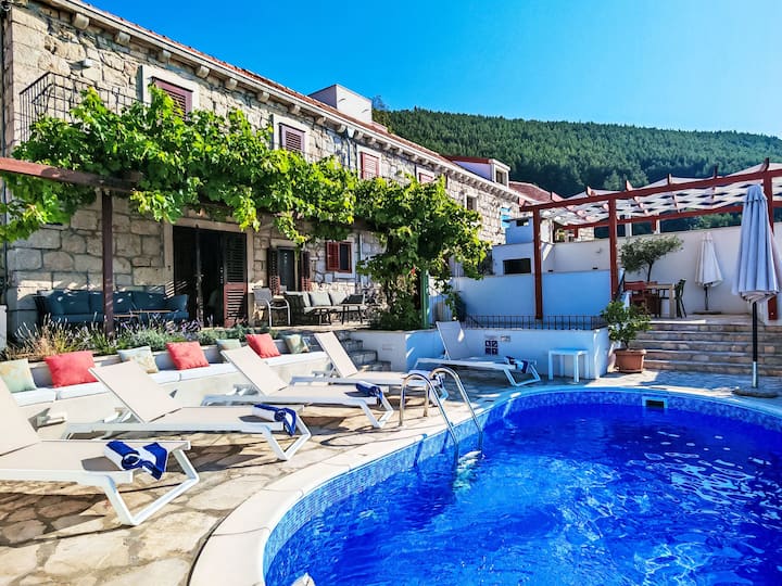 Prusina By Interhome - Smokvica