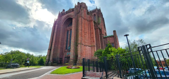 Near Liverpool Cathedral | City Base To Explore! - Liverpool
