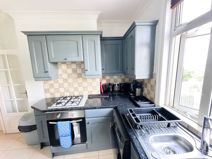 11 Guests - 6min Drive To The Wembley Stadium - Edgware