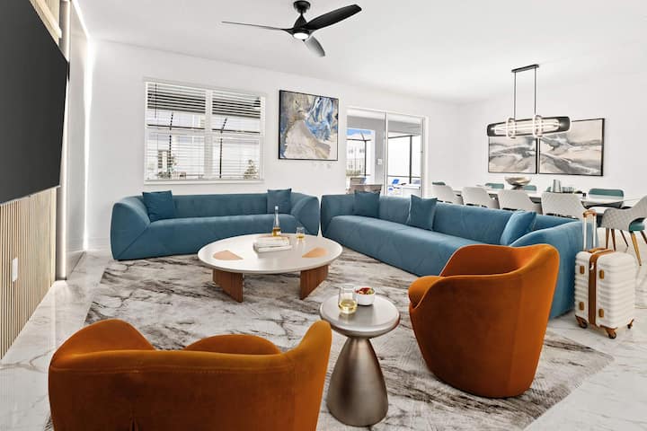Luxury Stay | New Villa Near Universal Studios - Orlando, FL
