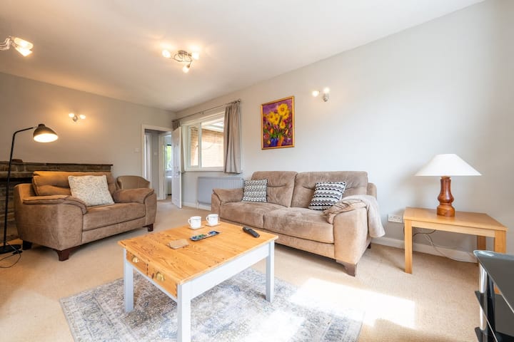 High Tee By Tŷ Sa - Charming 2-bed Home In Radyr - Cardiff