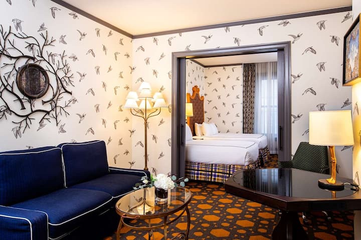 Unwind & Relax In 2 Cozy Queen Units! Gym Access! - Portland