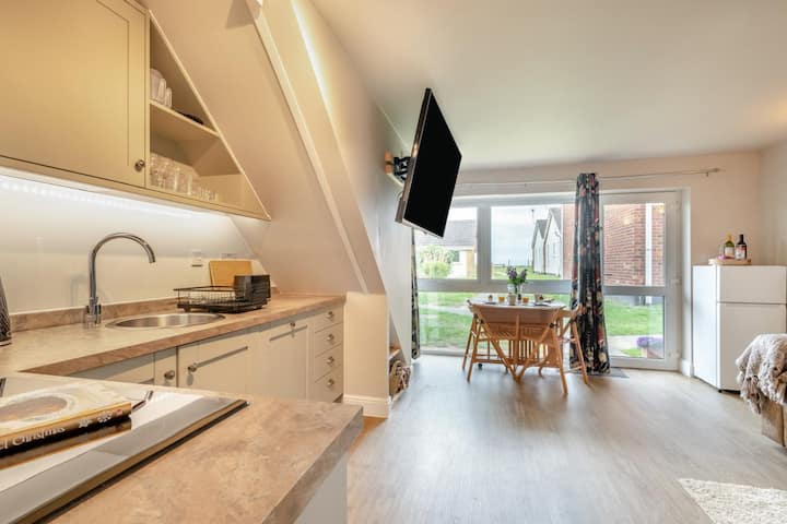 3 Bed In Corton (Oc-s32347) - Lowestoft