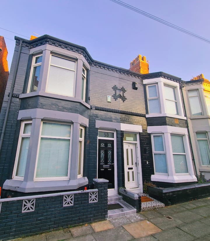 5 Star Luxury Home By Liverpool Football Stadium - Liverpool