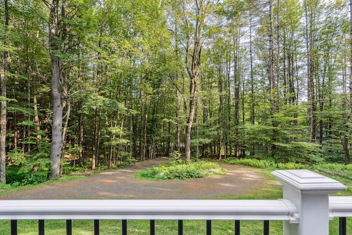 Acres & Views! Firepit, Bbq - Bayley Way Getaway - Quechee, VT