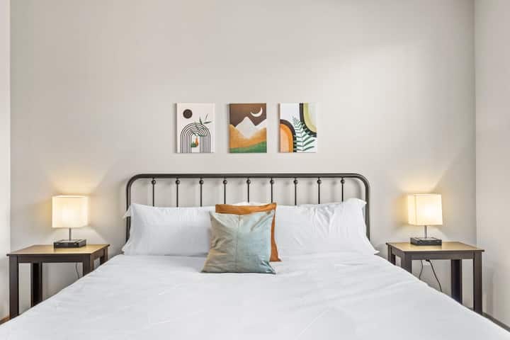 Lovely Westgate Cozysuites By Stadium W/pool 5 - Glendale, AZ