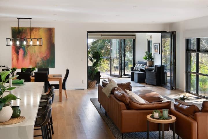 Scotchmere- Contemporary Masterpiece - Daylesford