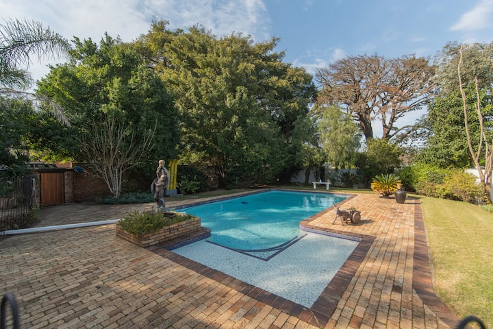 Paradise On Water Road - Gqeberha