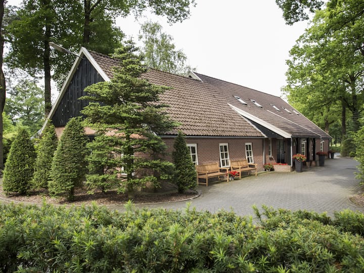 De Vuursteen By Interhome - Enschede
