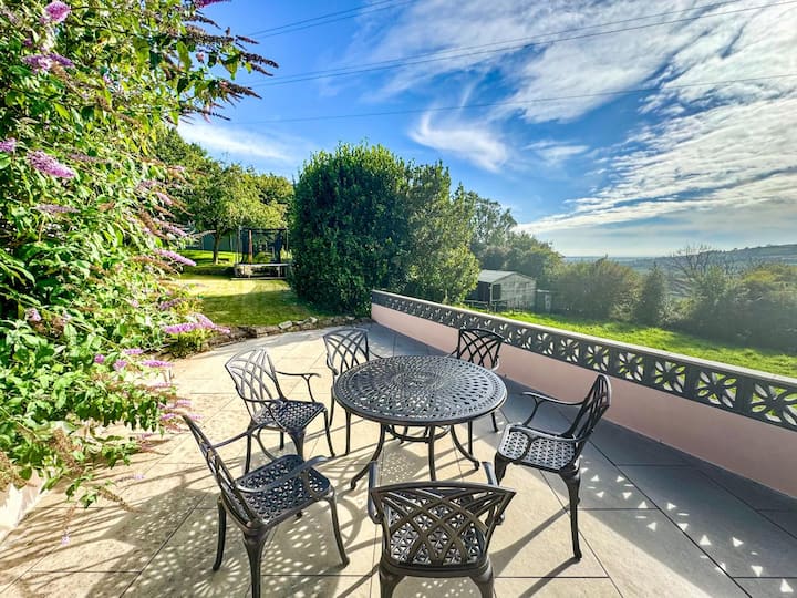 5 Bed In Mynyddygarreg (Oc-c32367) - Llansteffan