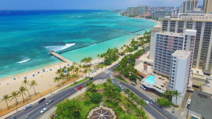 Bliss By The Sea | Swimming. Restaurant - Honolulu, HI