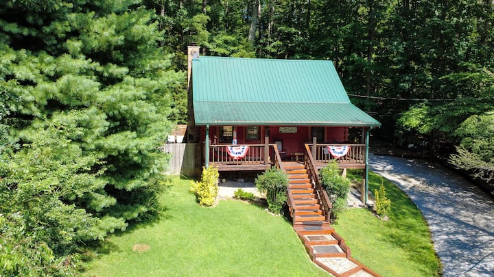 Country Hideaway - Free Pool & Fishing Pond Access - Townsend, TN