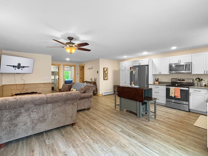 The Pilot House (In-town Direct Atv Access) - Moosehead Lake, ME