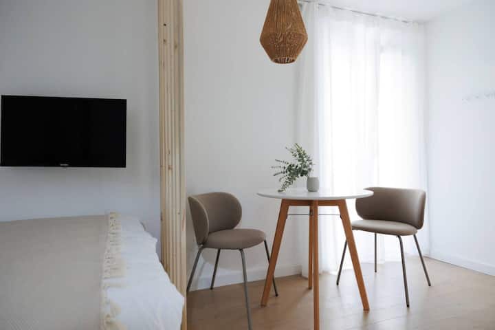 Cozy Terrace Studio • 10 Min To Center • Metro - Viena