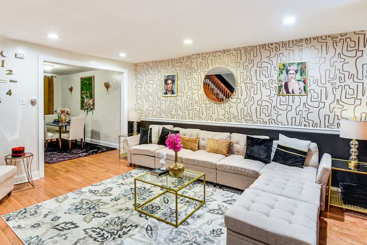 5 Mi To Center City: Townhome In Elmwood Park - Philadelphia, PA