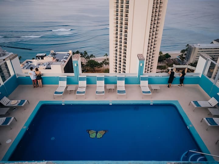 Cozy Beach Retreat With Private Balcony - Honolulu, HI