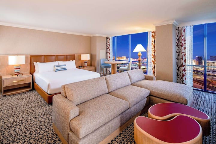 1-bedroom Hotel Suite - 2 Beds - Las Vegas, NV