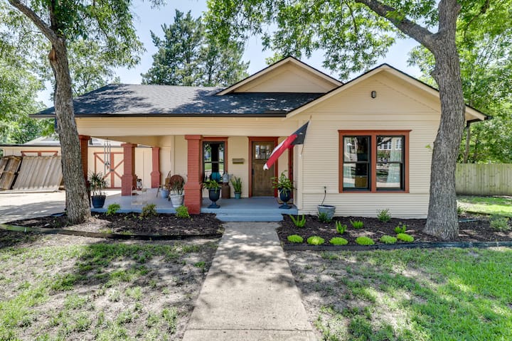 1925 Craftsman Bungalow - 1 Mi To Dtwn Waxahachie! - Waxahachie, TX