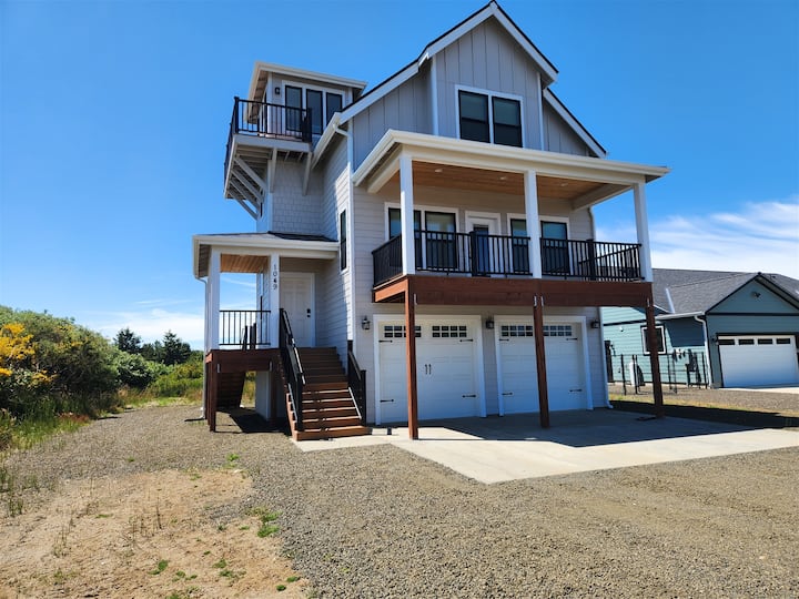 Salt & Still - Beautiful Water Views - Ocean Shores, WA