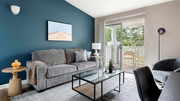 Landing | Incredible 2bd, Yoga Studio, Gym - Asheville, NC