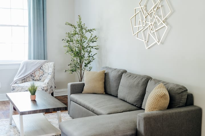 Sleek 2br Getaway | Pet-friendly Cloverdale - Alabama Safari Park