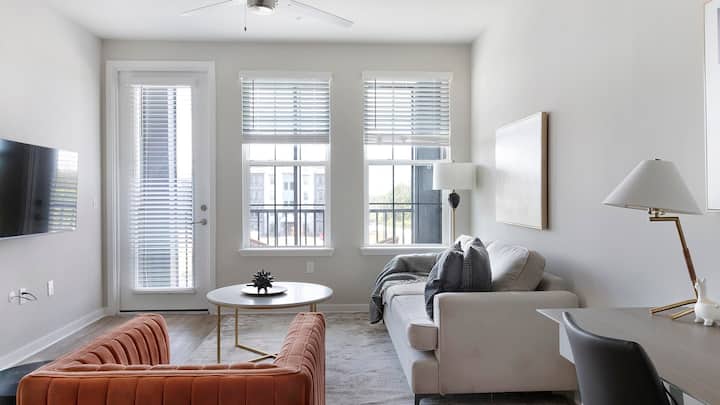 Landing | Stylish 1bd, Gym, Clubhouse - Apollo Beach, FL