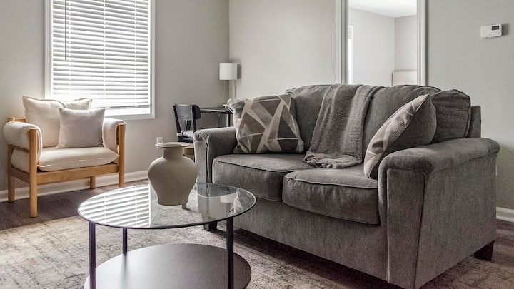 Landing | Spectacular 1bd, Game Room, Gym - Fishers, IN