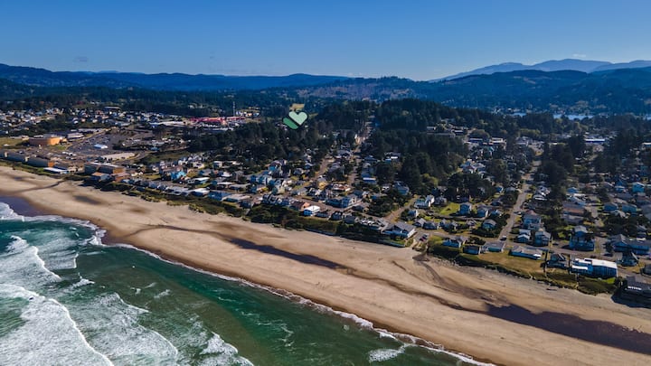 Pelican Port | Beach | Casino | Pet Friendly - Lincoln City, OR