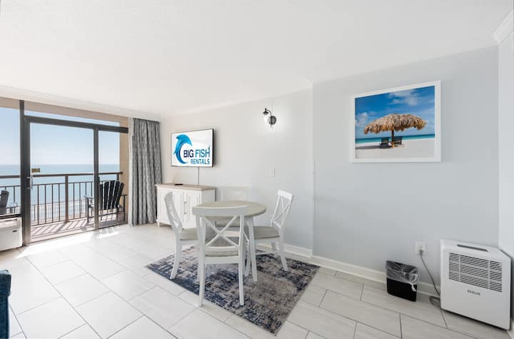 Wonderful Honeymoon King Suite At Caravelle Resort - Myrtle Beach, SC