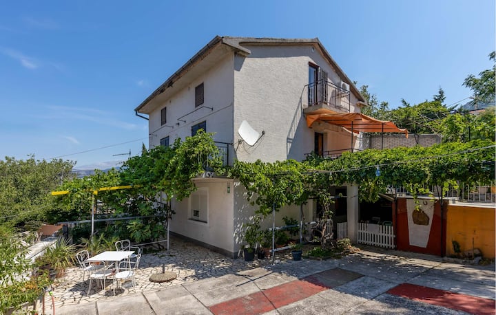 4 Bedroom Awesome Apartment In Sveti Juraj - Baška