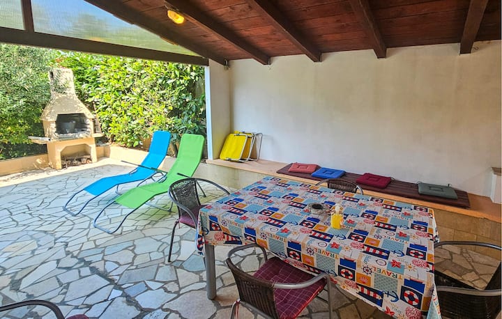 1 Bedroom Stunning Apartment In Artatore - Mali Lošinj