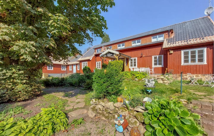 4 Bedroom Awesome Apartment In Höör - Höör