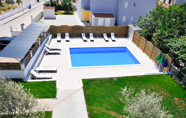 Lovely Apartment In Novigrad - Novigrad