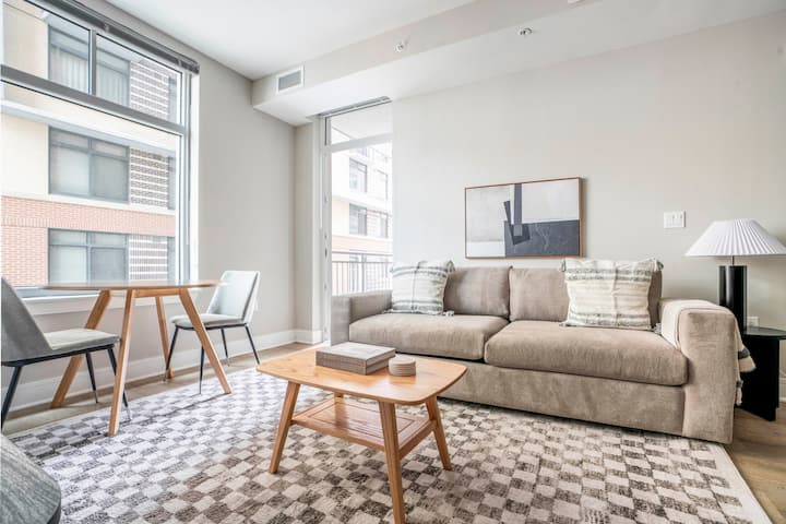 Blueground | Woodmont Triangle, Nr Rock Creek Park - Bethesda, MD