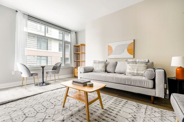 Blueground | Woodmont Triangle, Nr Cabin John Park - Bethesda, MD