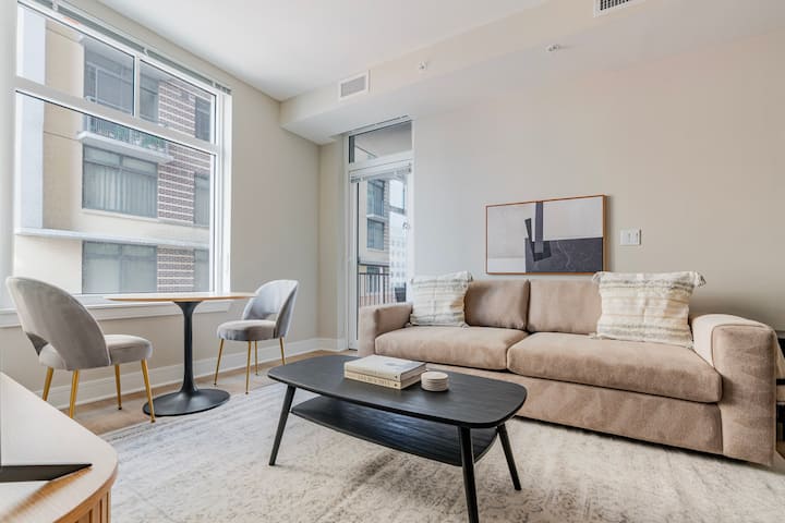 Blueground | Woodmont Triangle, Nr Cabin John Park - Bethesda, MD