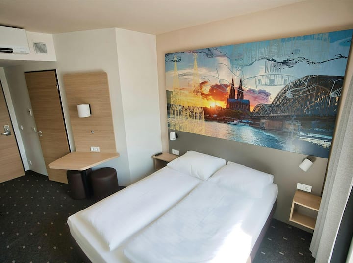 Double Room At B&b Hotel Köln City - Cologne