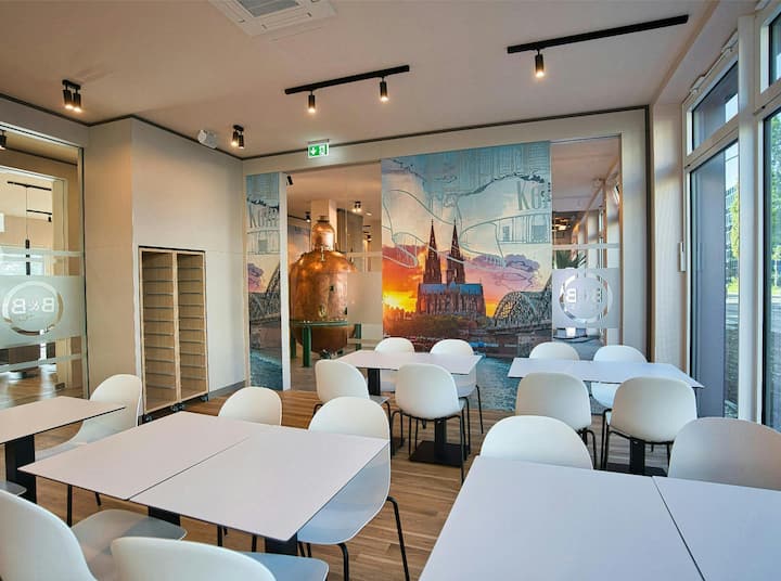 Family Room At B&b Hotel Köln City - Cologne