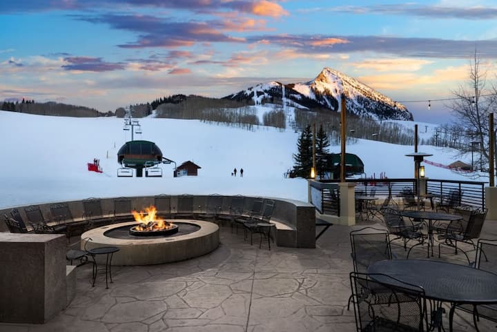 By Mt. Crested Butte + Skiing. Restaurant. Spa. - Crested Butte, CO