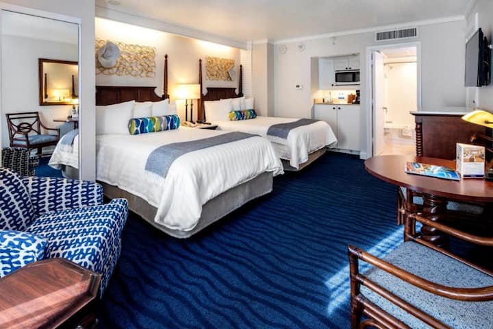 Beach Resort Oasis Awaits! – No Cleaning Fee! - St. Pete Beach, FL