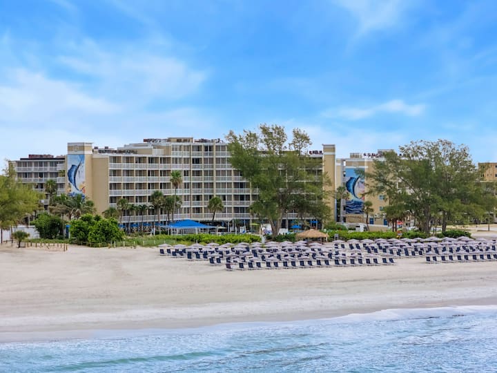 Beach Resort Oasis Awaits! – No Cleaning Fee! - St. Pete Beach, FL