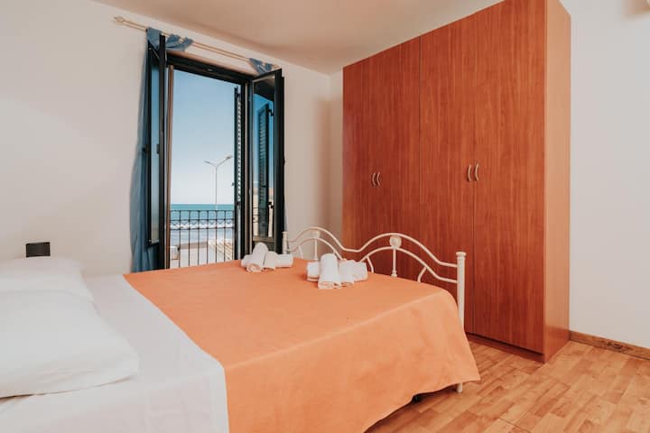 Appartamento Scirocco Vista Mare - San Lorenzo