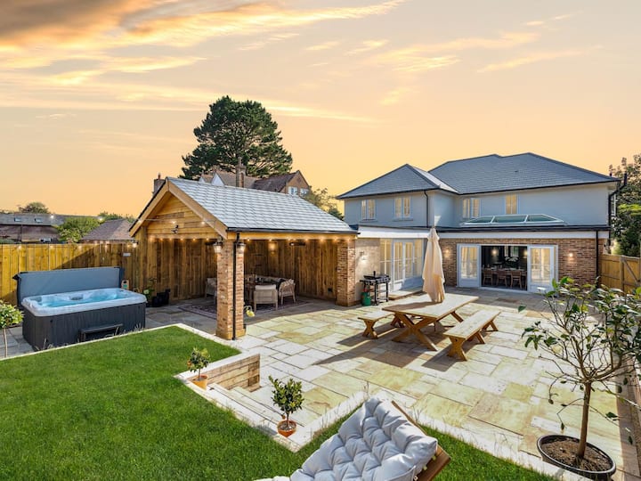 5 Bed In Lymington (Oc-96189) - Brockenhurst