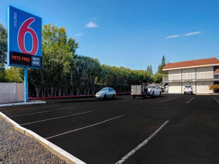 2 Lits Queen | Mini Réfrigérateur - Rancho Cordova, CA