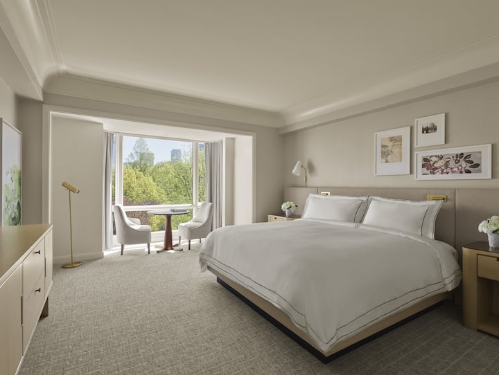 Luxuriant Stay | Freedom Trail. Library - Boston, MA