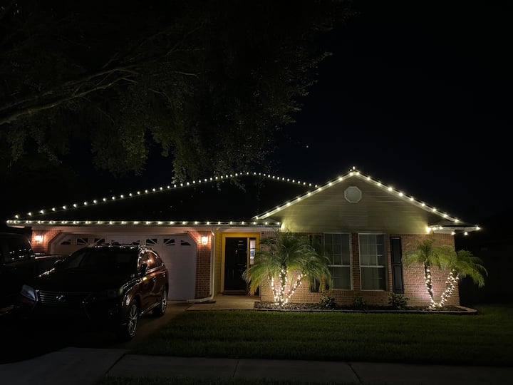 Water View Retreat | Spacious 3br W/ Lanai - Jacksonville