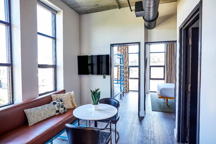 3 Inviting Suites – Step Out To Music City Walk - Nashville, TN